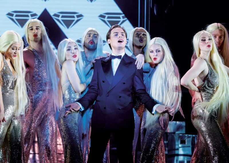 Vienna: Musical Tickets ROCK ME AMADEUS - THE FALCO MUSICAL - Why This Experience Is Worth Your Time
