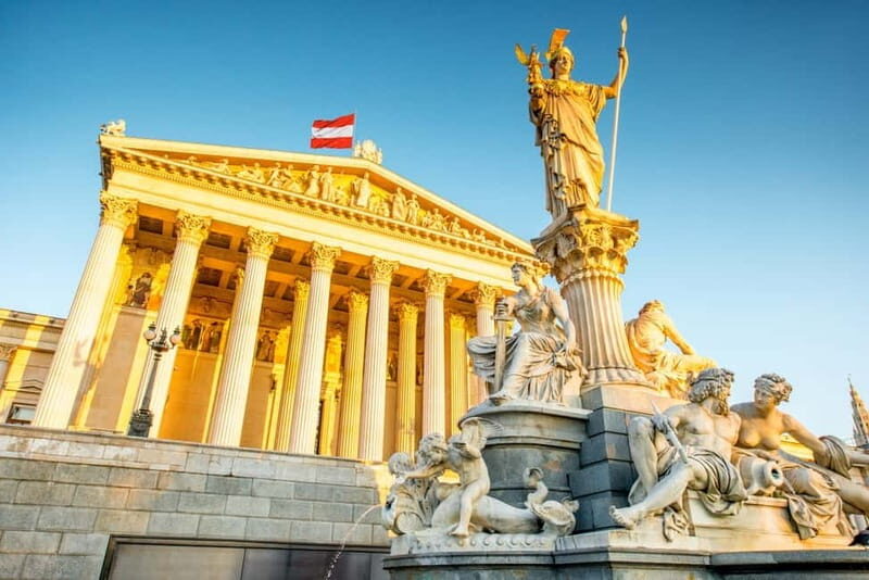 Vienna: Old Town Highlights Private or Group Walking Tour - Key Points