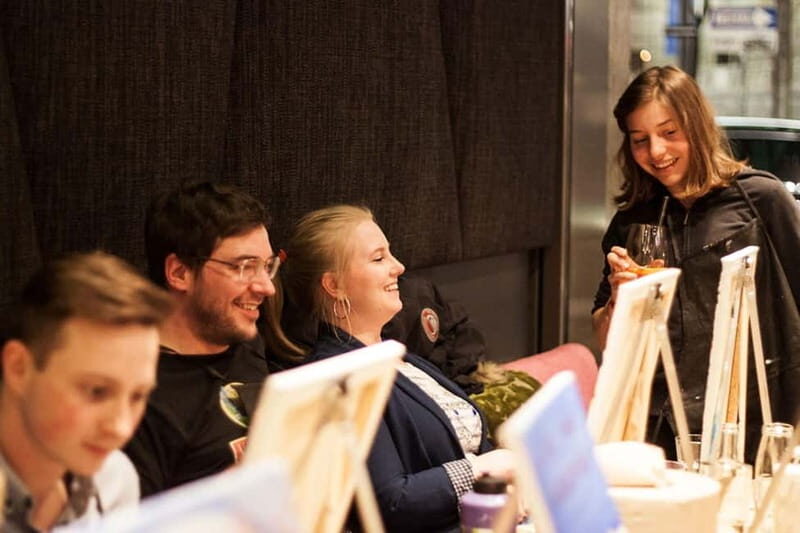 Vienna: Paint and Sip Evening - An Introduction to Vienna’s Paint and Sip Evening
