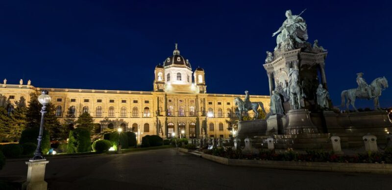 Vienna: Panoramic Night Tour by Bus - Key Points