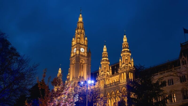 Vienna: Private Night Tour with Local - An Elegant Introduction to Vienna at Night