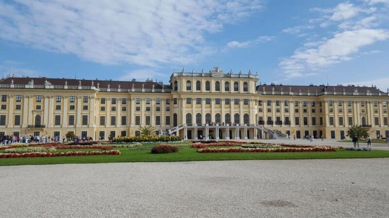 Vienna: Schönbrunn Palace & Christmas Market Walking Tour - Practical Details and Tips