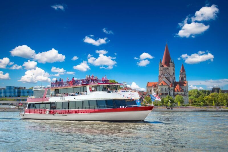 Vienna: Sightseeing Boat Tour with Lunch - Key Points