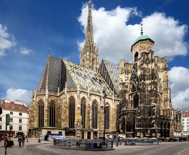 Vienna: Sightseeing Tour in a 1920s Classic Style Car - Who Should Consider This Experience?