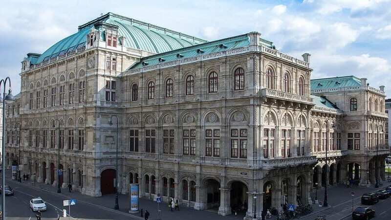 Vienna: Small Group Guided Walking Tour of City Highlights - What Past Participants Say