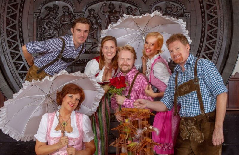 Vienna: Traditional Dinner Show at the Wiener Rathauskeller - The Authenticity and Cultural Significance