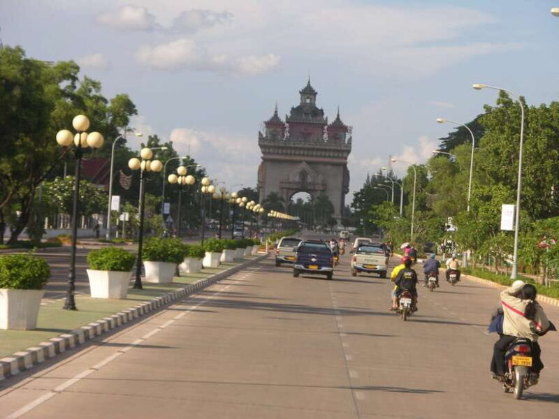 Vientiane: Private Full-day Must-See Sights & Sunset Tour - Exploring Vientiane’s Laid-back Streets and Markets