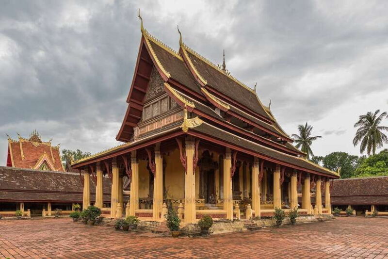 Vientiane: Private Full-Day Tour with Buddha Park and Lunch - Key Points