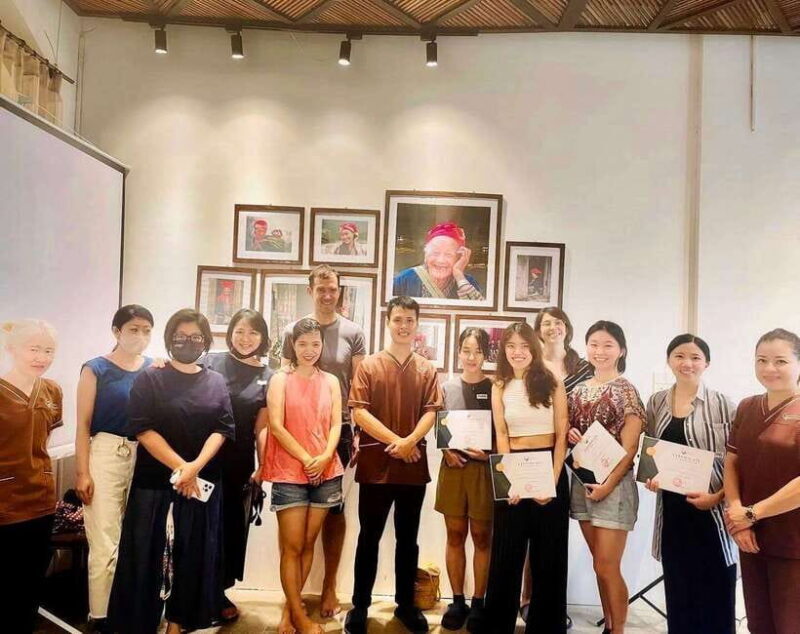 Vietnamese deep tissue neck and shoulder massage class - Key Points