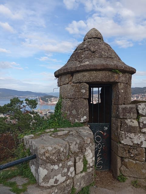 Vigo: stories and landscapes from the Castro - Practicalities and Tips