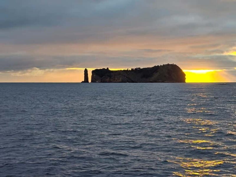 Vila Franca do Campo: Sunset Boat Tour with Drink and Cake - An Authentic Coastal Cruise with an Unmatched View