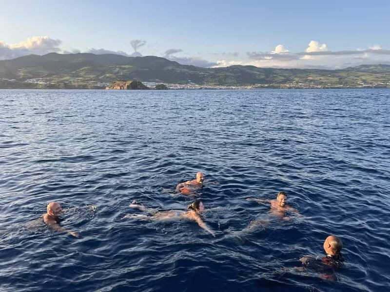 Vila Franca do Campo: Sunset Boat Tour with Drink and Cake - Sunset, Drinks, and Local Flavors