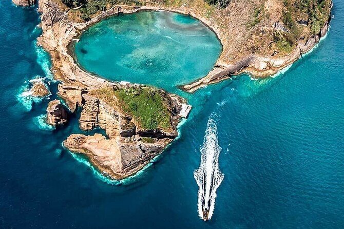 Vila Franca Islet: Biologist Guided Boat Around Eco Tour - Introduction