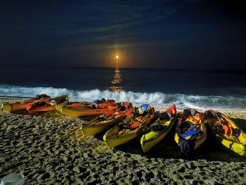 Villajoyosa: Moonlight kayaking and dinner under the stars - Discovering Villajoyosa Through a Night Kayak