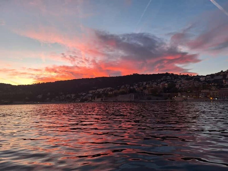 Villefranche-Sur-Mer: Sunset boat tour - Key Points