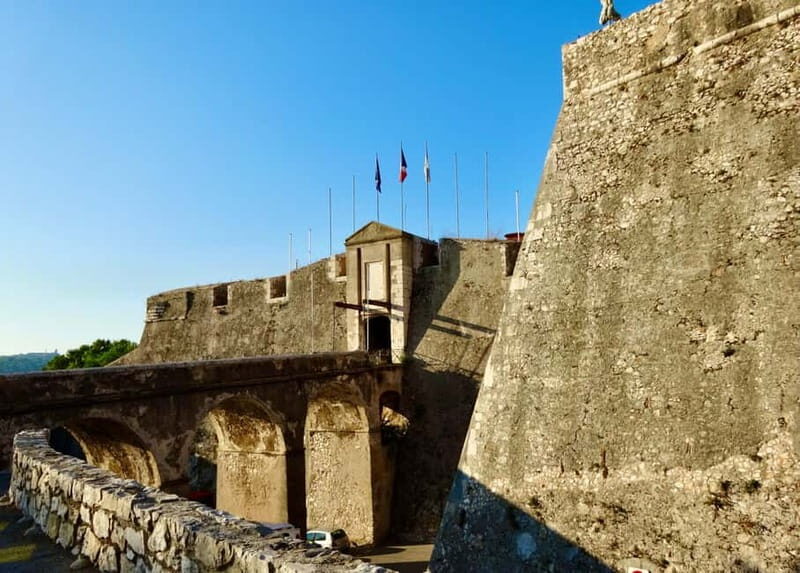 Villefranche Walking: Citadel, Old Town & Royal Port - Exploring Villefranche-sur-Mer: A Treasure of the French Riviera