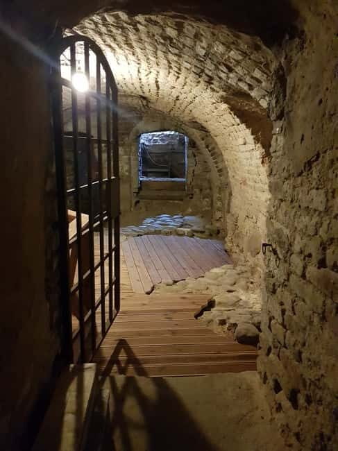 Vilnius: 2.5-Hour Catacombs Tour - Key Points