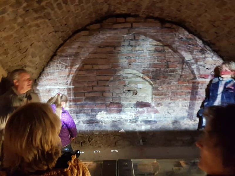 Vilnius: 2.5-Hour Private Catacombs Tour - Pictorial Storytelling with Video Projections and Holograms