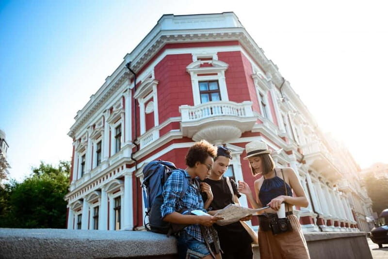 Vilnius: Express Walk with a Local in 60 minutes - Exploring Vilnius in an Hour: What This Tour Offers