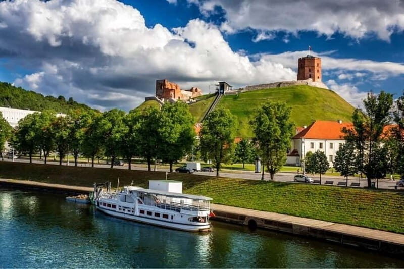 Vilnius : Sightseeing Walking Custom Tour with a Local Guide - What We Loved and What to Consider