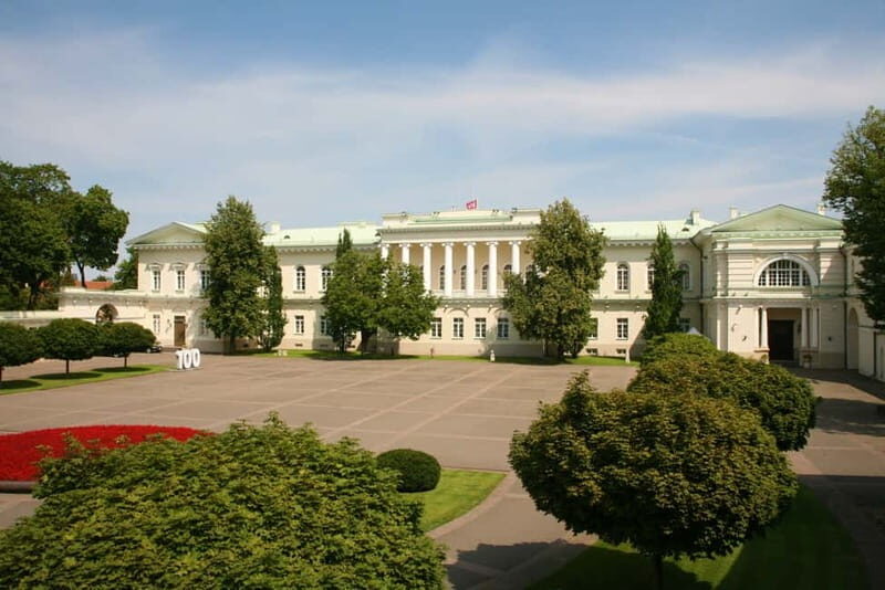 Vilnius: Then and Now Private Old Town Tour - An In-Depth Look at the Vilnius: Then and Now Tour