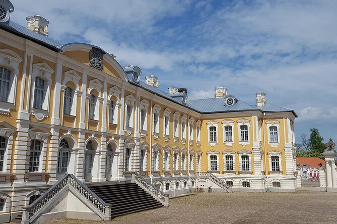 Vilnius to Riga Day Trip: The Hill of Crosses, Rundale Palace and Bauska Castle - What’s the Real Value?