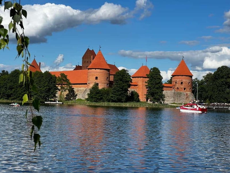 Vilnius: Trakai, Uzutrakis Manor, Hill of Angels, Boat Ride - Unpacking the Itinerary