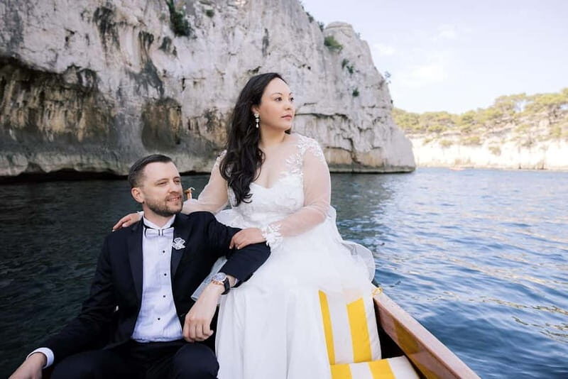 Vintage boat tour of Marseille Old Port for couples (1h) - The Experience’s Value