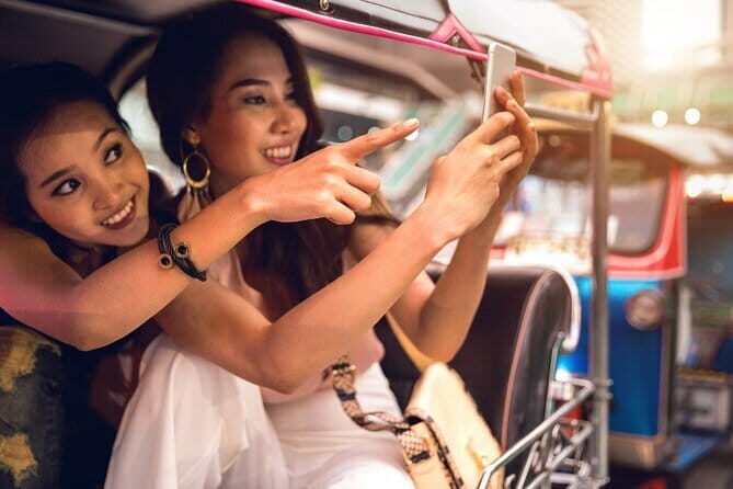 Vintage Scooter Bangkok Tour on Weekday (City Route) - FAQs