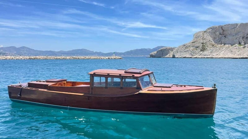 Vintage sunset boat tour of Marseille - small groups (2h) - An In-Depth Look at the Marseille Vintage Sunset Cruise
