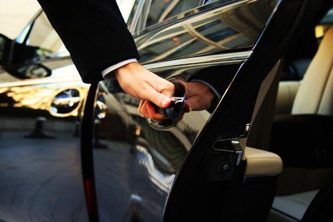 VIP Airport to Hotel Transfer with Orientation Tour - Key Points