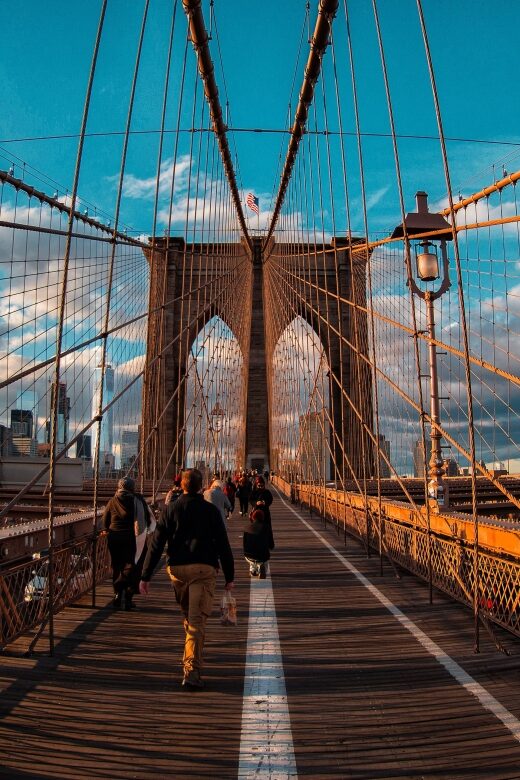 Vip Contrasts in Spanish / Contrastes Vip de Nueva York - Starting Point and Transportation