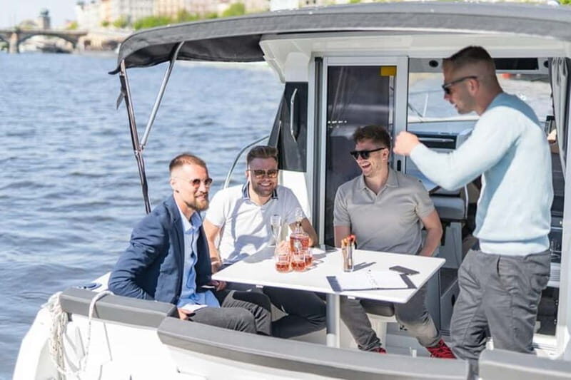 VIP Prague YachtBoat SPEED Experience: All-You-Can-Drink - The Experience: Thrills, Sights, and Drinks