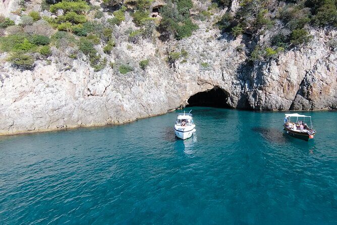 VIP Private Day Boat Trip to Gaeta and Sperlonga - Key Points