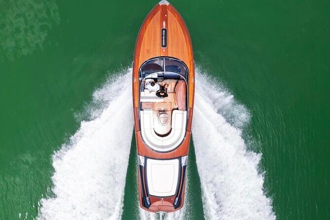 VIP Private Luxury Boat Tour - Riva Aquariva Yacht Venice - An In-Depth Review of the Riva Aquariva Yacht Venice Tour
