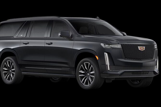 VIP Private Maui OGG Arrival Transfer in Black Cadillac Escalade - Luggage Assistance and Vehicle Access