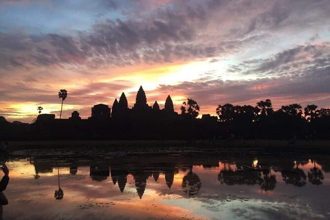 ViP Sunrise Full Day Angkor Wat tour - Key Points