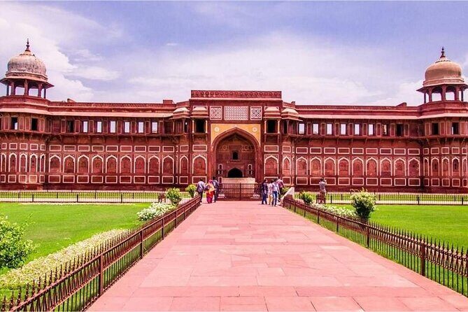 VIP Taj Mahal Express Entry Tour from Delhi with Guide - The Full Picture: An In-Depth Review of the Taj Mahal Express Tour