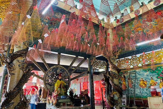 VIP Tour to Dragon Floating Temple by Speed Boat - FAQ