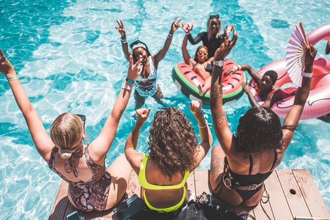 VIP Vegas Pool Crawl: Drinks, Entry & Party Bus - Key Points