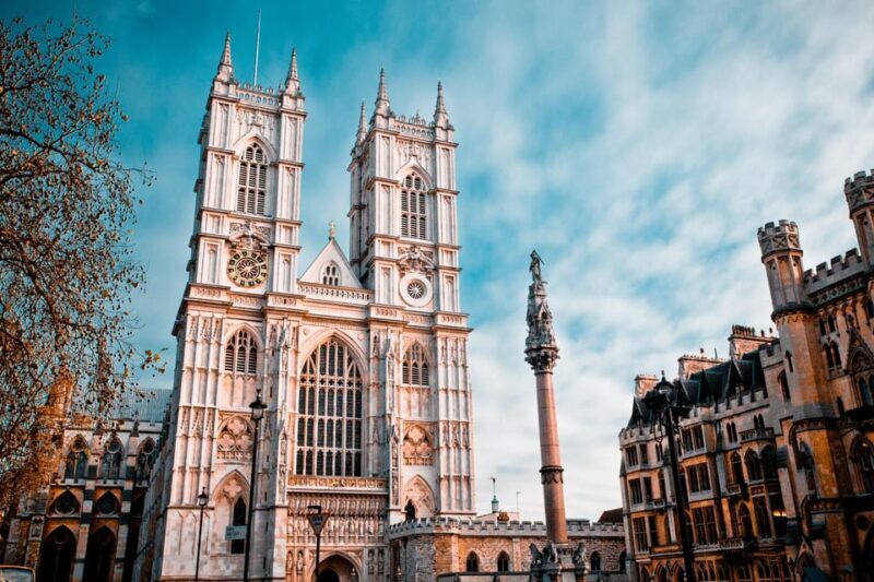 VIP Westminster Abbey & Upper Gallery and Buckingham Palace - Key Points
