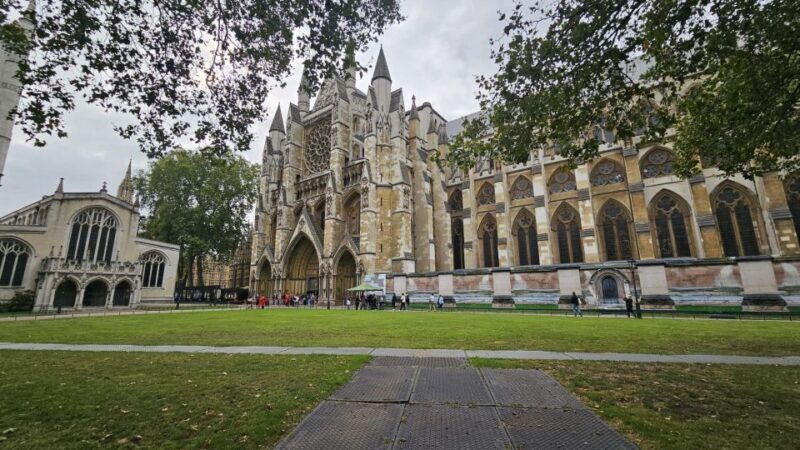 VIP Westminster Abbey & Upper Gallery and Buckingham Palace - Analyzing the Value