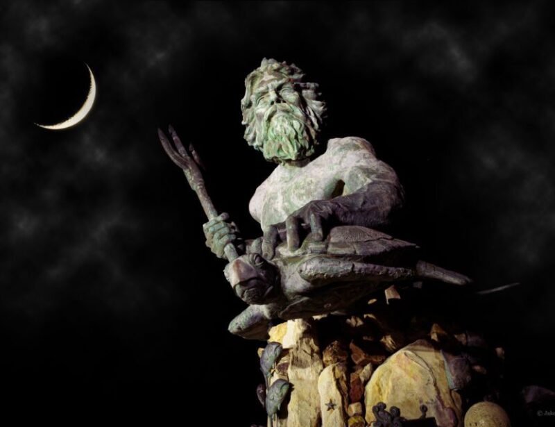 Virginia Beach: Neptune Ghosts Haunted Walking Tour - Key Points: