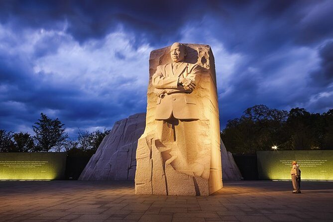 Virtual Online Grand Tour of Washington DC - Analyzing the Cost and Overall Value