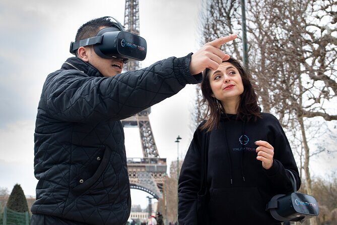Virtual Reality Guided Tour at the Eiffel Tower - Practical Aspects and Considerations