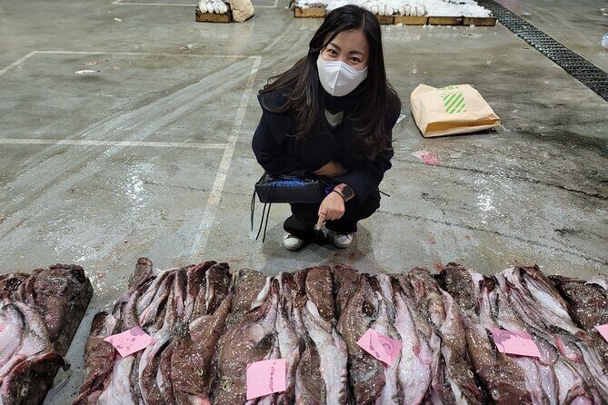Visit Busan night market and enjoy the night view of Busan harbor - Exploring the Itinerary: A Night in Busan