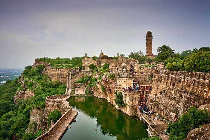 Visit Chittorgarh Fort with Pushkar Drop from Udaipur with Guide - The Journey Begins: Udaipur to Chittorgarh