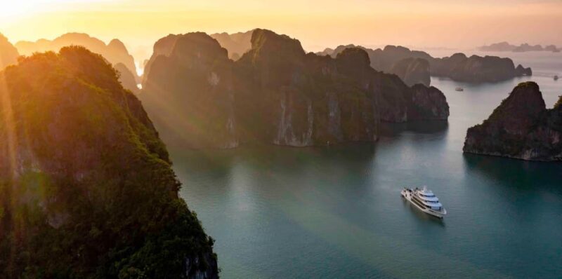 Visit Ha Long - "a wonder of the world" from Ha Noi or back - Discover Ha Long Bay from Hanoi: A Practical, Value-Focused Bus Experience