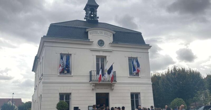 Visit in classic car Paris Chantilly Versailles Auvers - Key Points