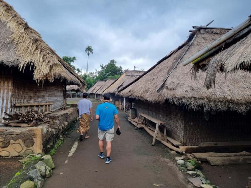 Visit Lombok Sasak Tribe Village, Waterfall And Selong Hill - Key Points